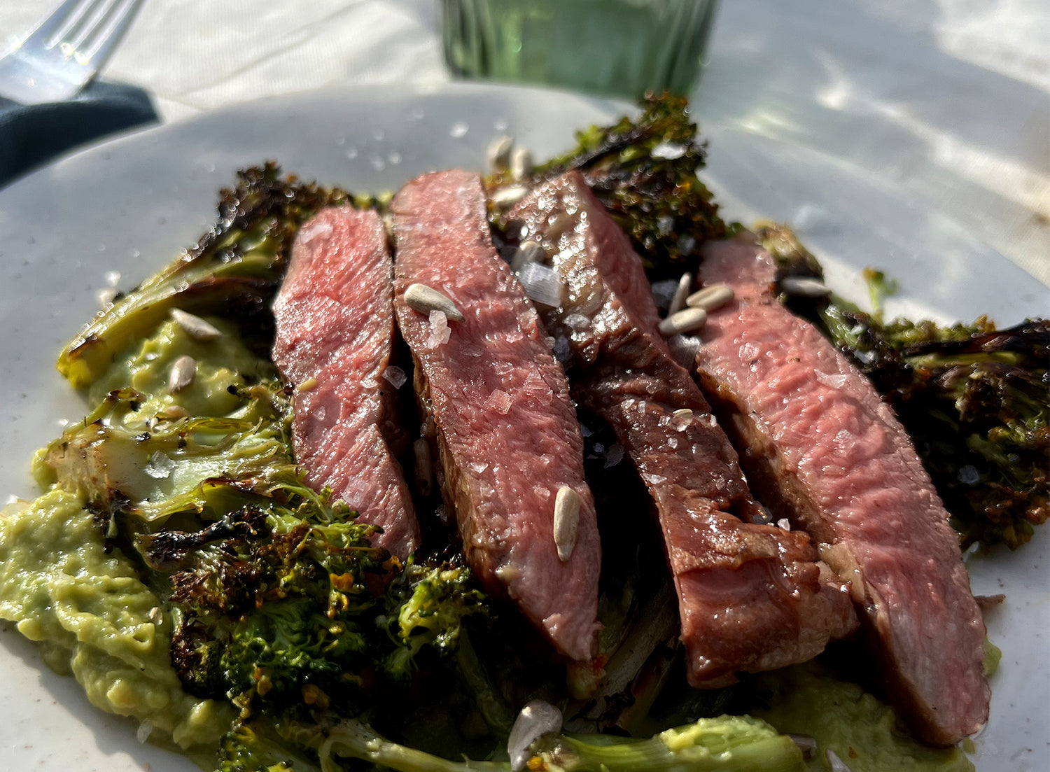 Ibérico Denver "Presa" Steak with Spicy Avo Cream & Crispy Broccoli ...